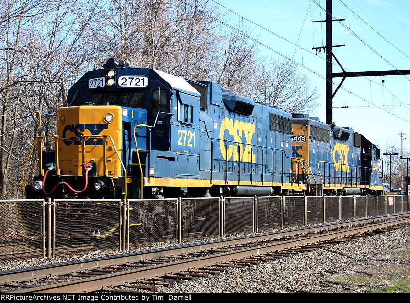 CSX 2721 on C770
